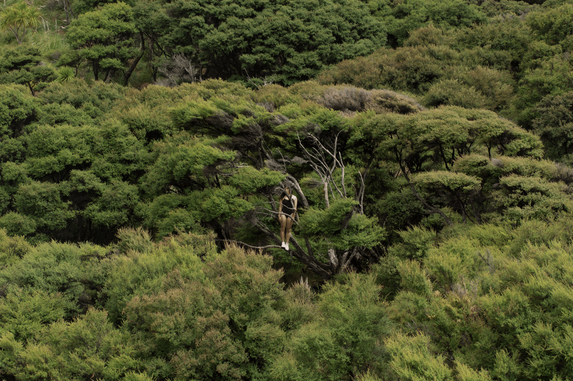 Ben Zank Captures Minimalist and Surreal Scenarios – VAGA magazine